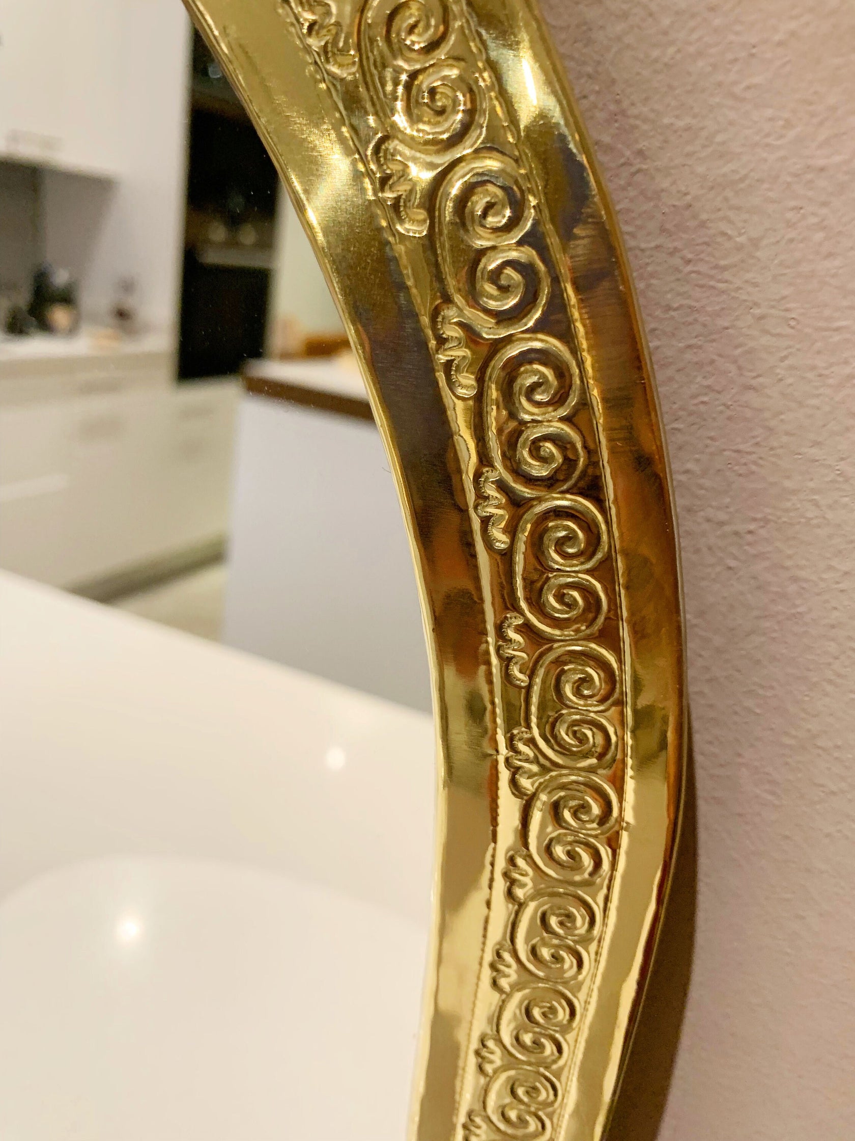 Handmade Gold Frame Mirror | Unlacquered Brass Finish – Palmeraies